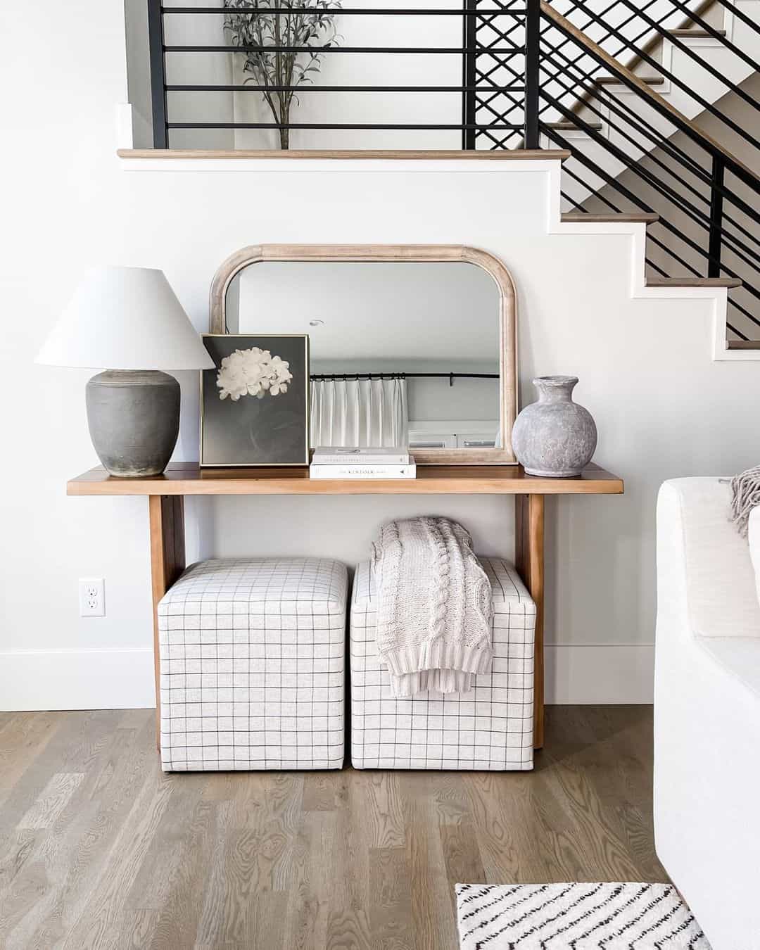 33 Gorgeous Console Table Décor Ideas to Wow Your Guests