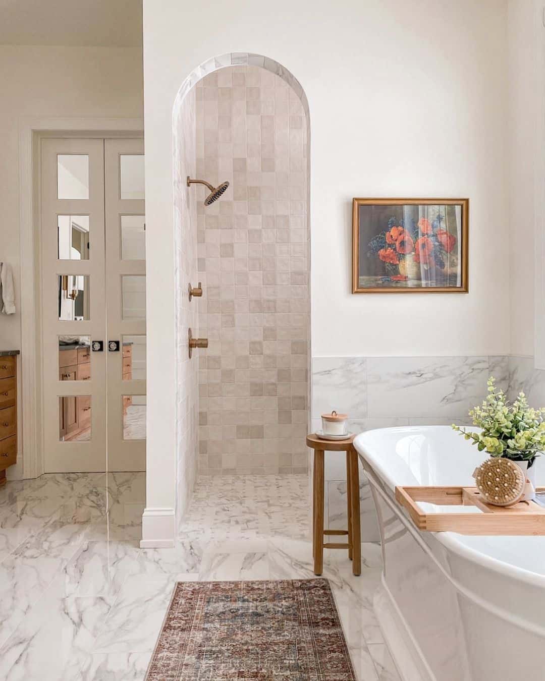 22 Luxurious Doorless Shower Ideas to Install in Your Bathroom