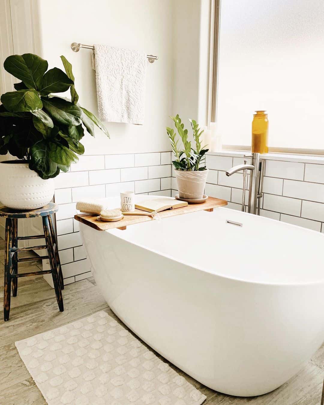 26 Design Inspirations for a Freestanding Tub With Shower