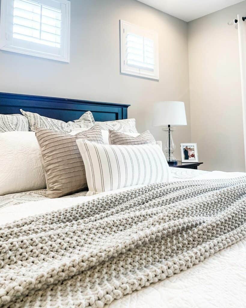 31 Farmhouse Chunky Knit Banket Ideas for a Cozy Home