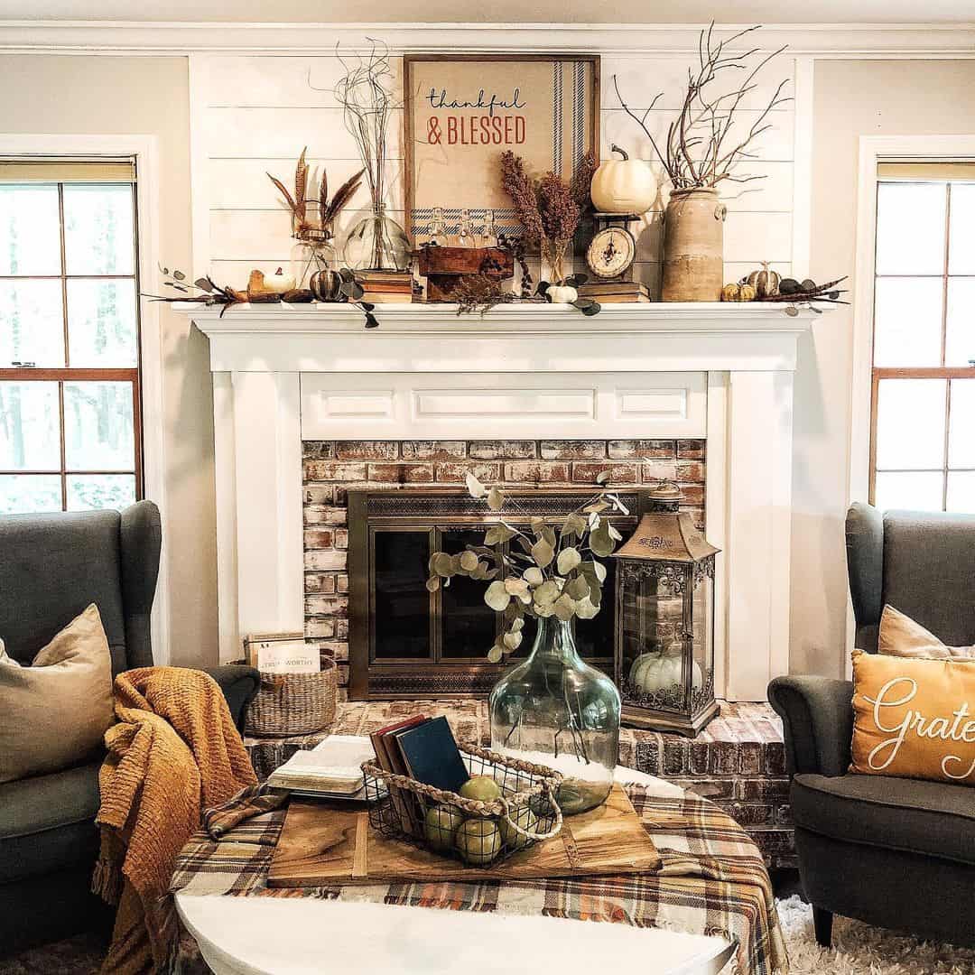 35 Fall Fireplace Décor Ideas to Welcome the Season
