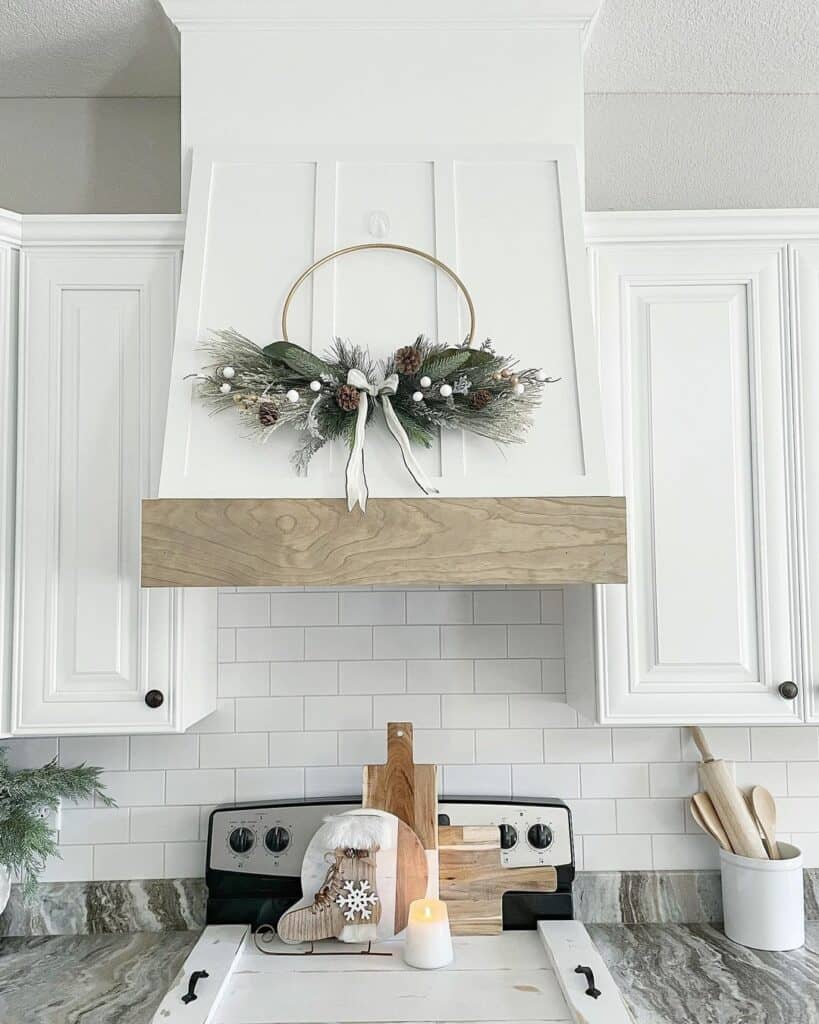 35 White Range Hood Ideas to Complement Any Kitchen