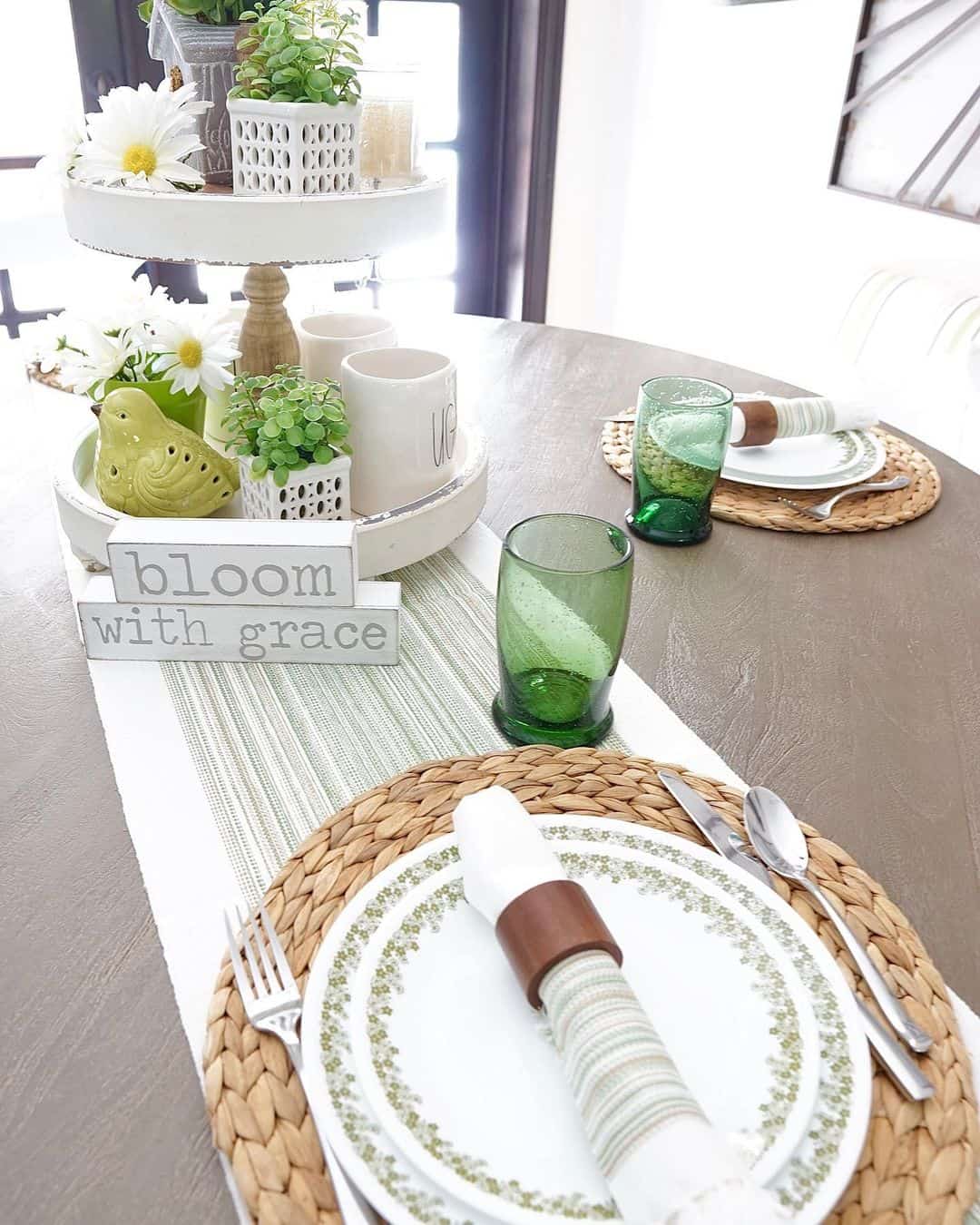 30 Everyday Table Setting Ideas to Enhance Your Meal