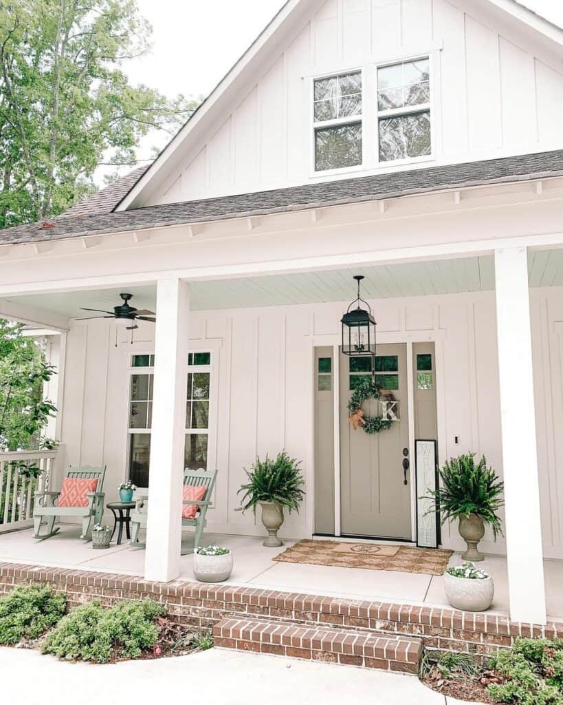 34 Farmhouse Porch Columns for an Enchanting Entrance