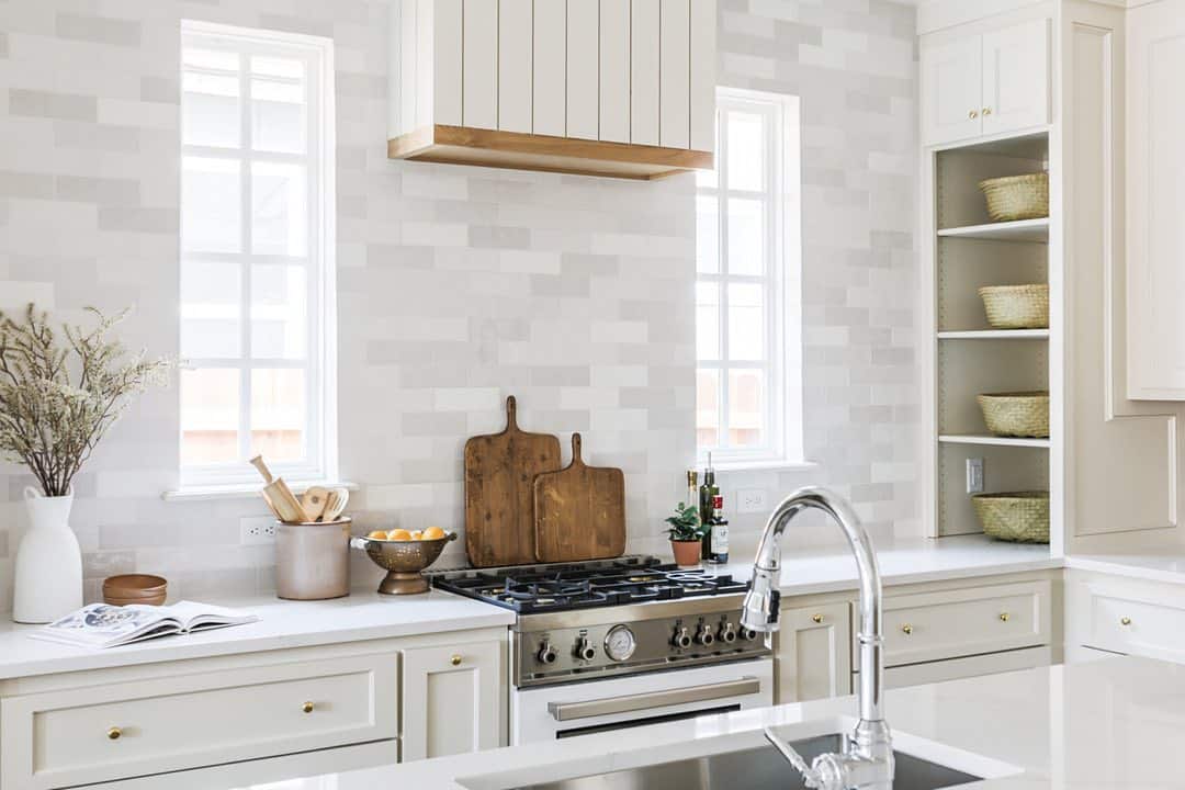 34 Off-White Kitchen Cabinets for a New Take on White