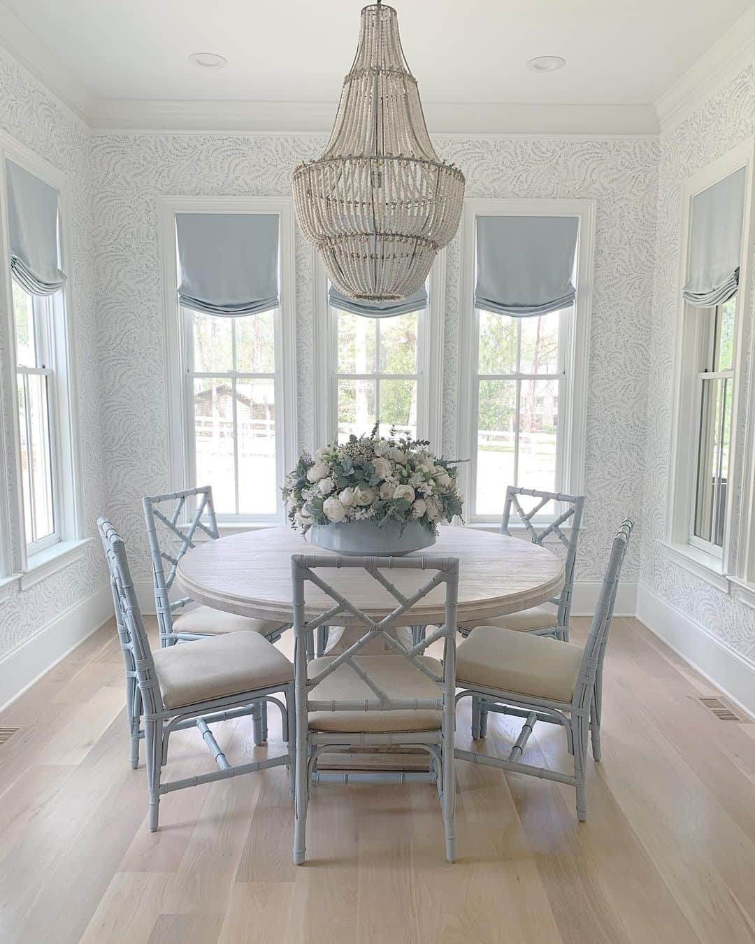 30 Modern Window Trim Ideas for Bright and Eye-Catching Spaces