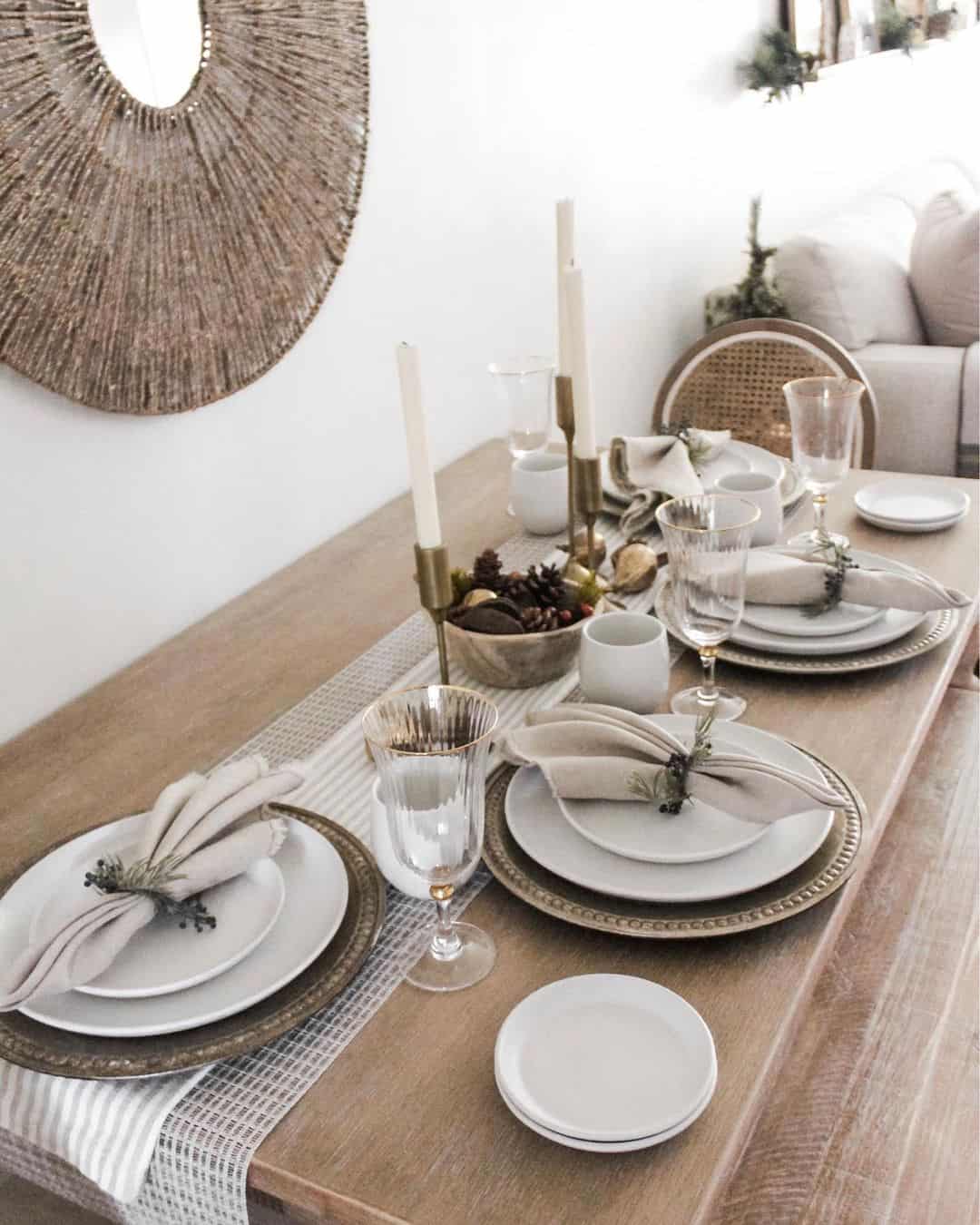 30 Everyday Table Setting Ideas to Enhance Your Meal