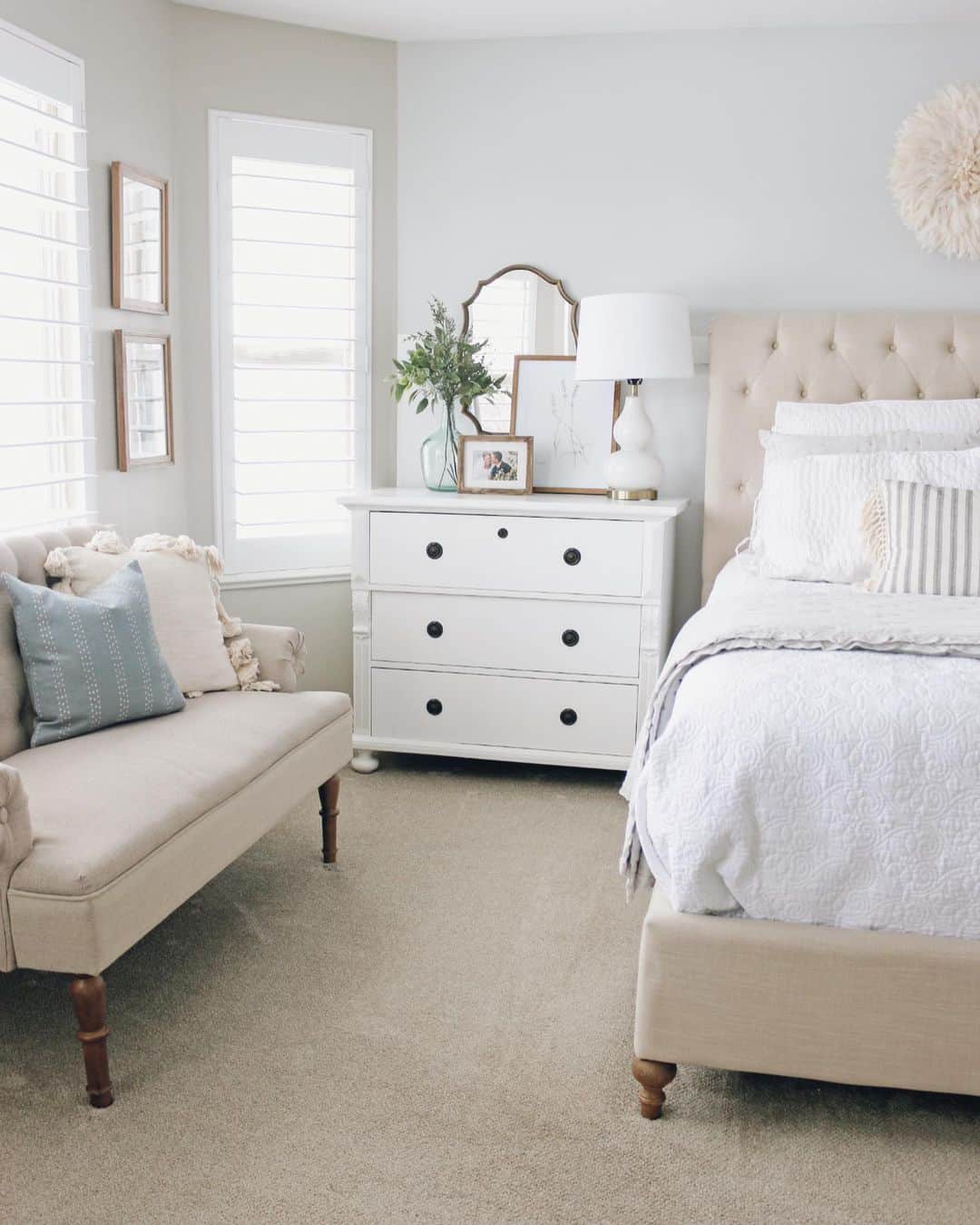 28 Warm Bedroom Carpet Ideas for a Comfortable Place To Unwind
