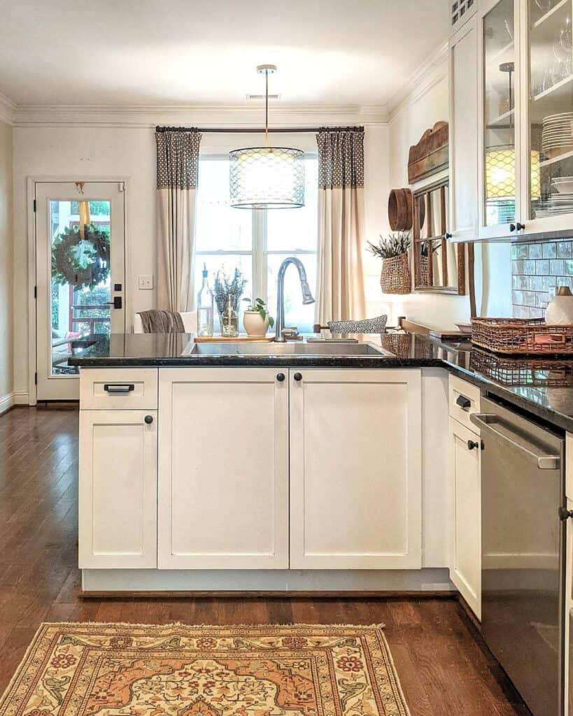 34 Off-White Kitchen Cabinets for a New Take on White