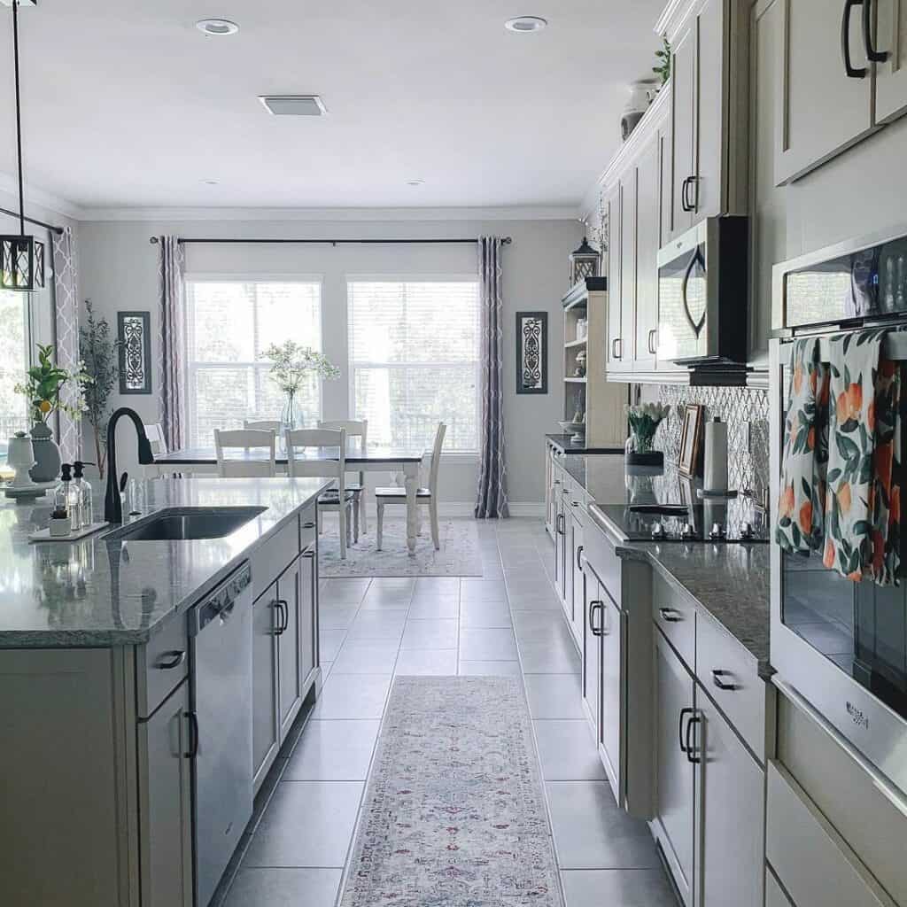 22 Tile Ideas for Kitchen Floors That Will Catch the Eye