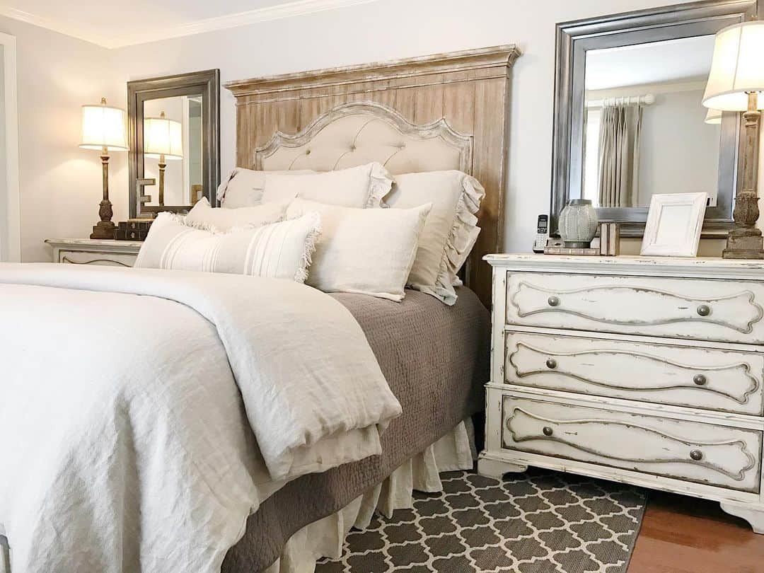 35 Wide Nightstands for an Unforgettable Farmhouse Bedroom