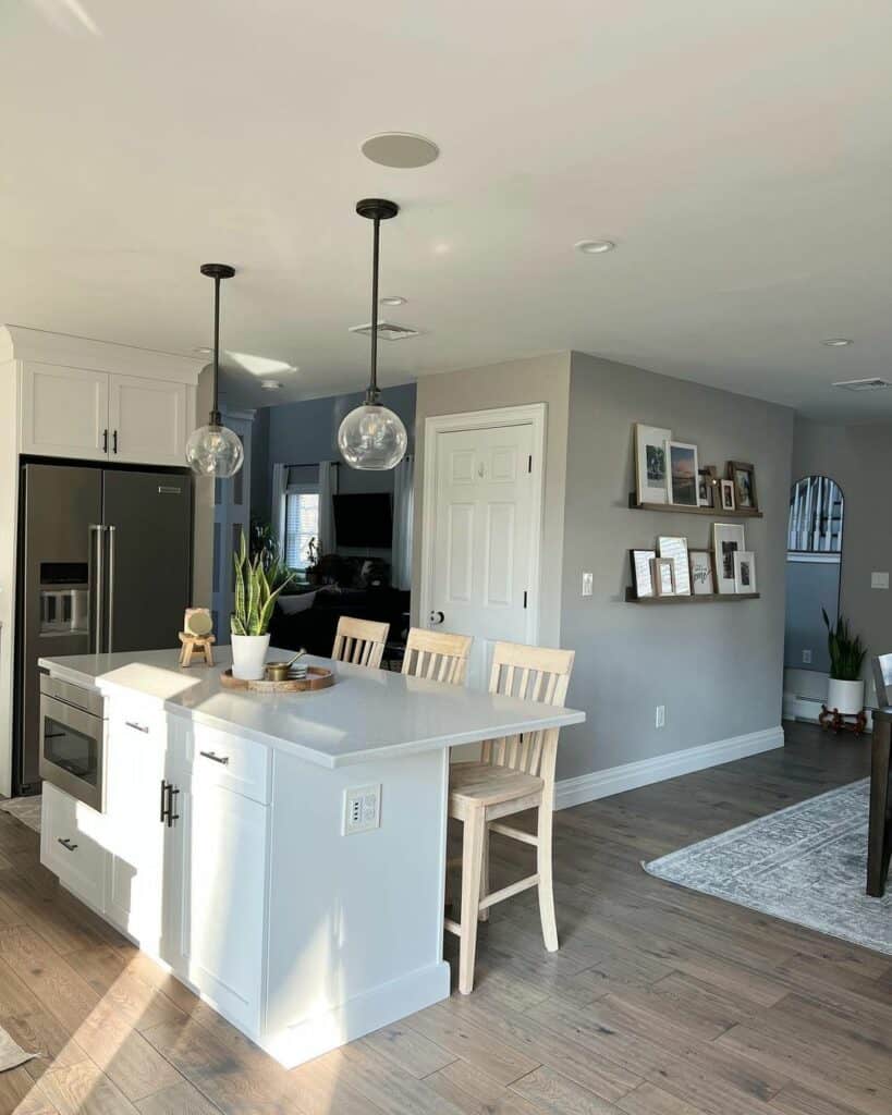 35 Picture Ledge Ideas to Put Your Wall in Focus