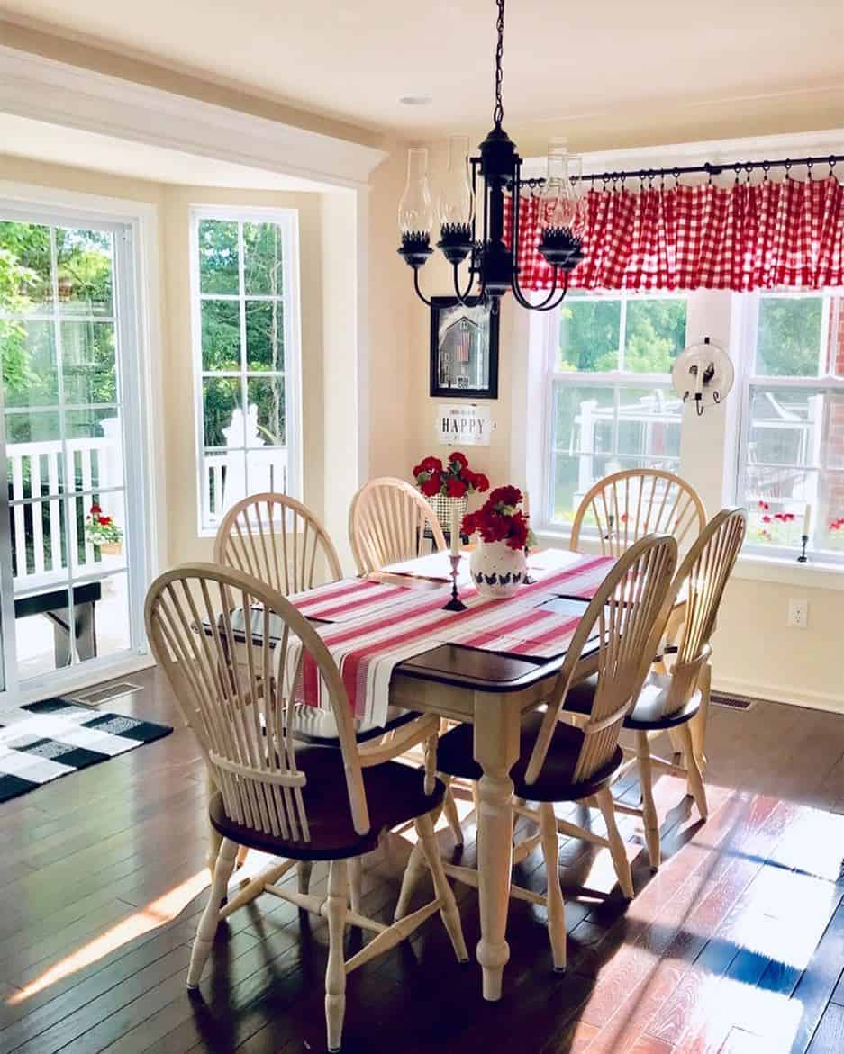 33 Table Runner Ideas to Enhance Your Dining Experience