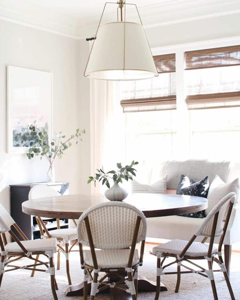 30 Spectacular Round Dining Table Centerpiece Ideas to Enhance Your Home