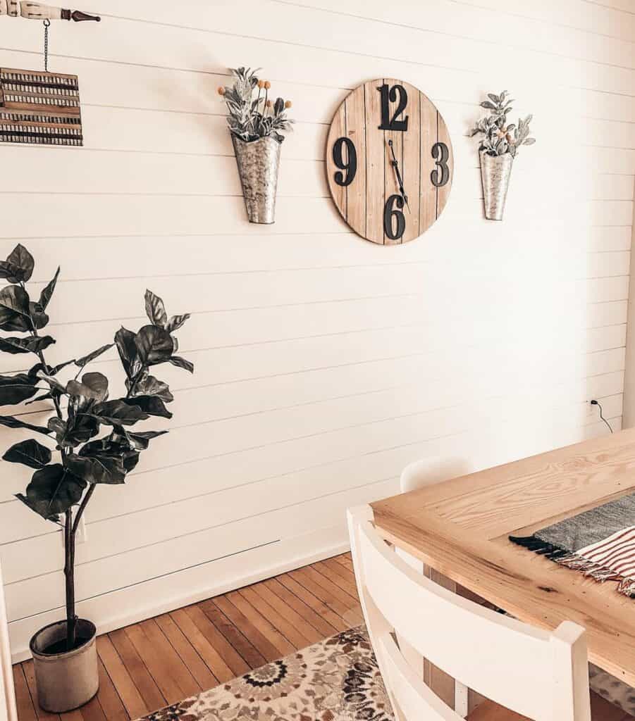 31 Charming Farmhouse Wall Décor Ideas for Some Rustic Flair