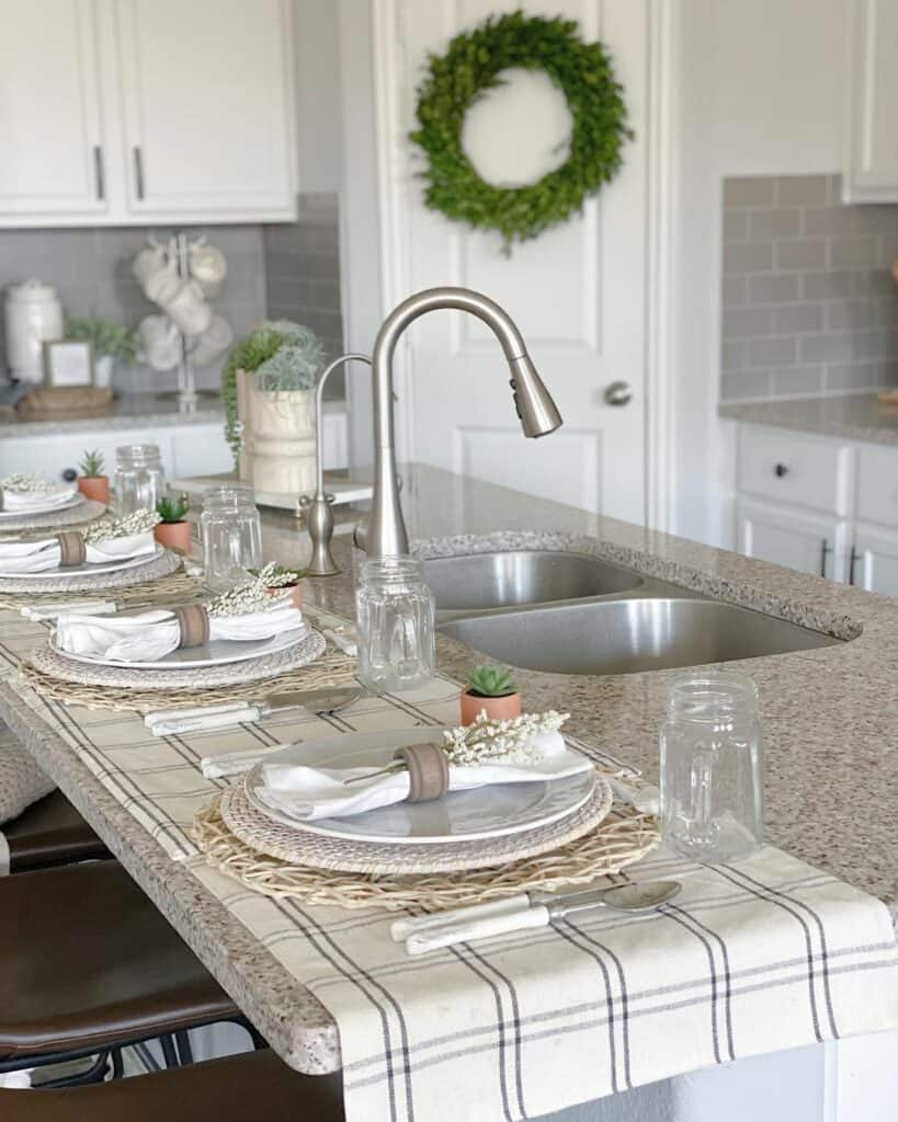 30 Everyday Table Setting Ideas to Enhance Your Meal