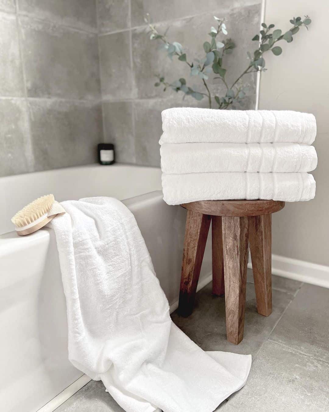 34 Bathroom Stool Ideas to Create a Spa-like Space