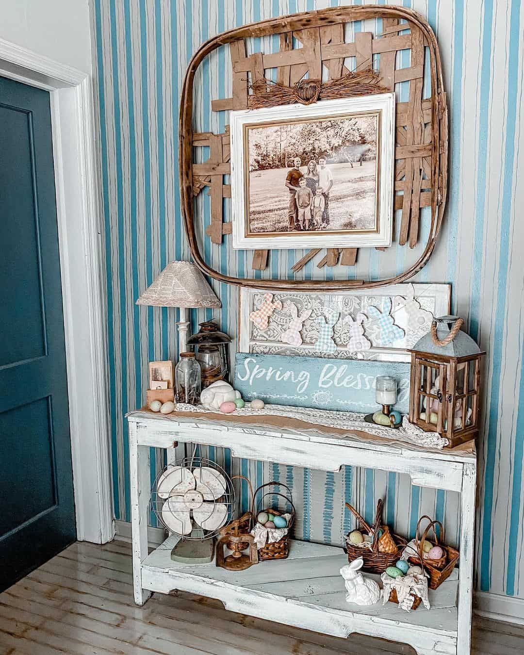 24 Entryway Wallpaper Ideas to Give Your Walls A Refresh