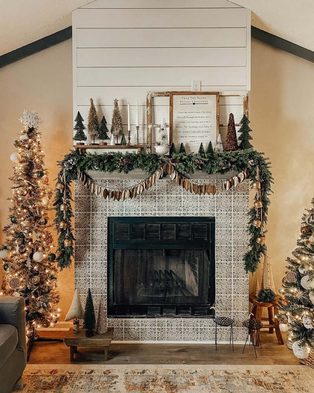 35 Christmas Garland for Mantel Ideas for the Holidays