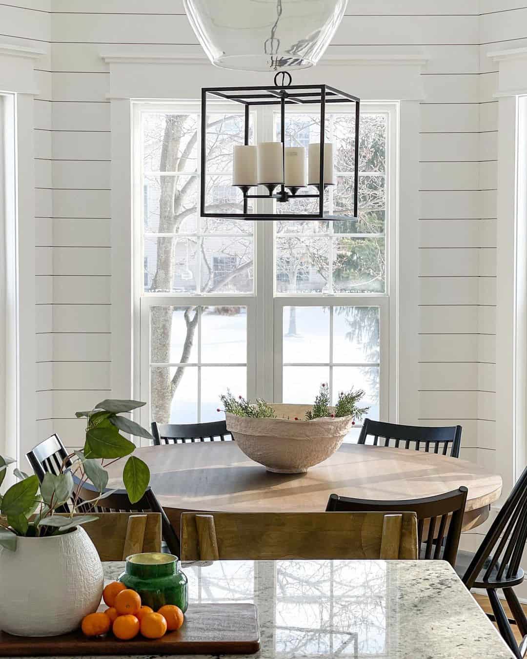 30 Modern Window Trim Ideas for Bright and Eye-Catching Spaces