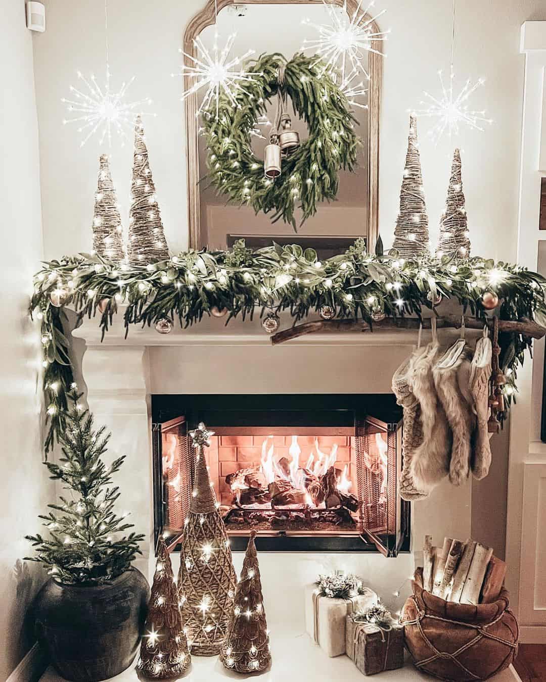 35 Christmas Garland for Mantel Ideas for the Holidays