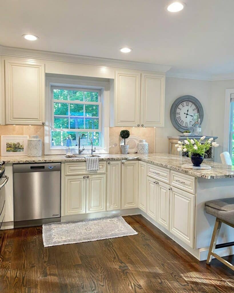 34 Full Overlay Cabinets for Your Next Home Renovation