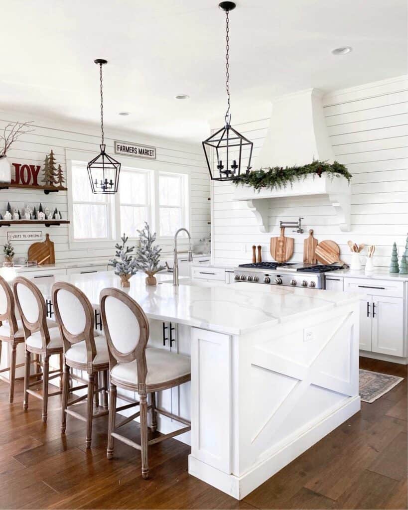 32 Farmhouse Kitchen Island Lighting to Brighten Any Kitchen
