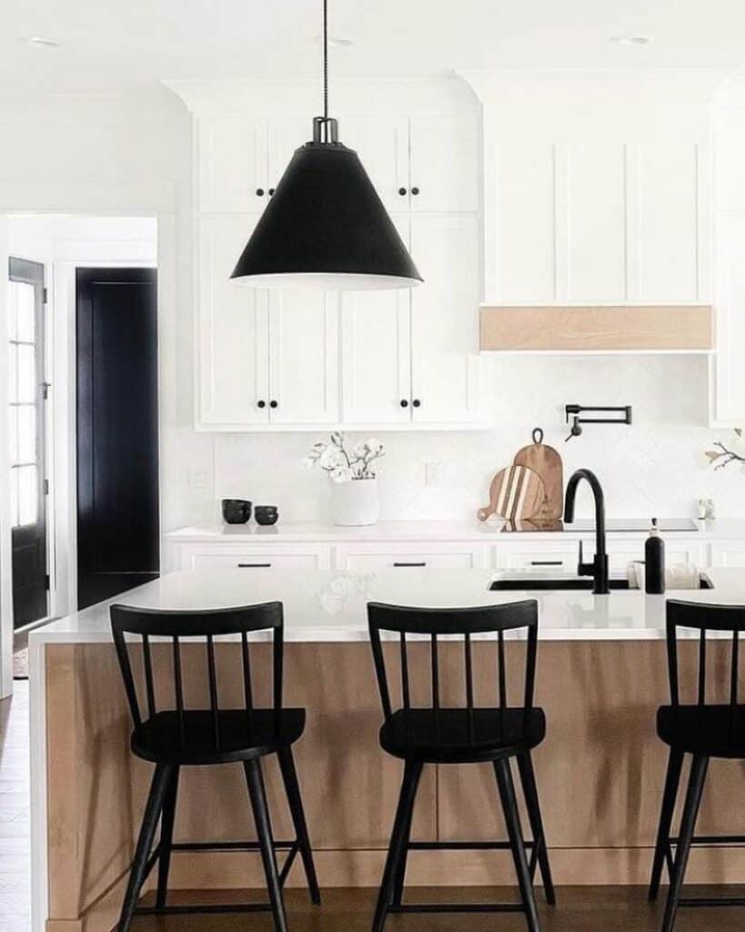 29 Black and White Farmhouse Kitchen Ideas for Your Home