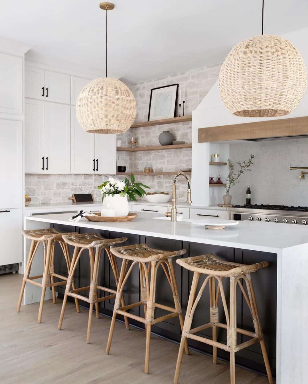 24 Modern Range Hood Ideas to Give Your Kitchen A Facelift