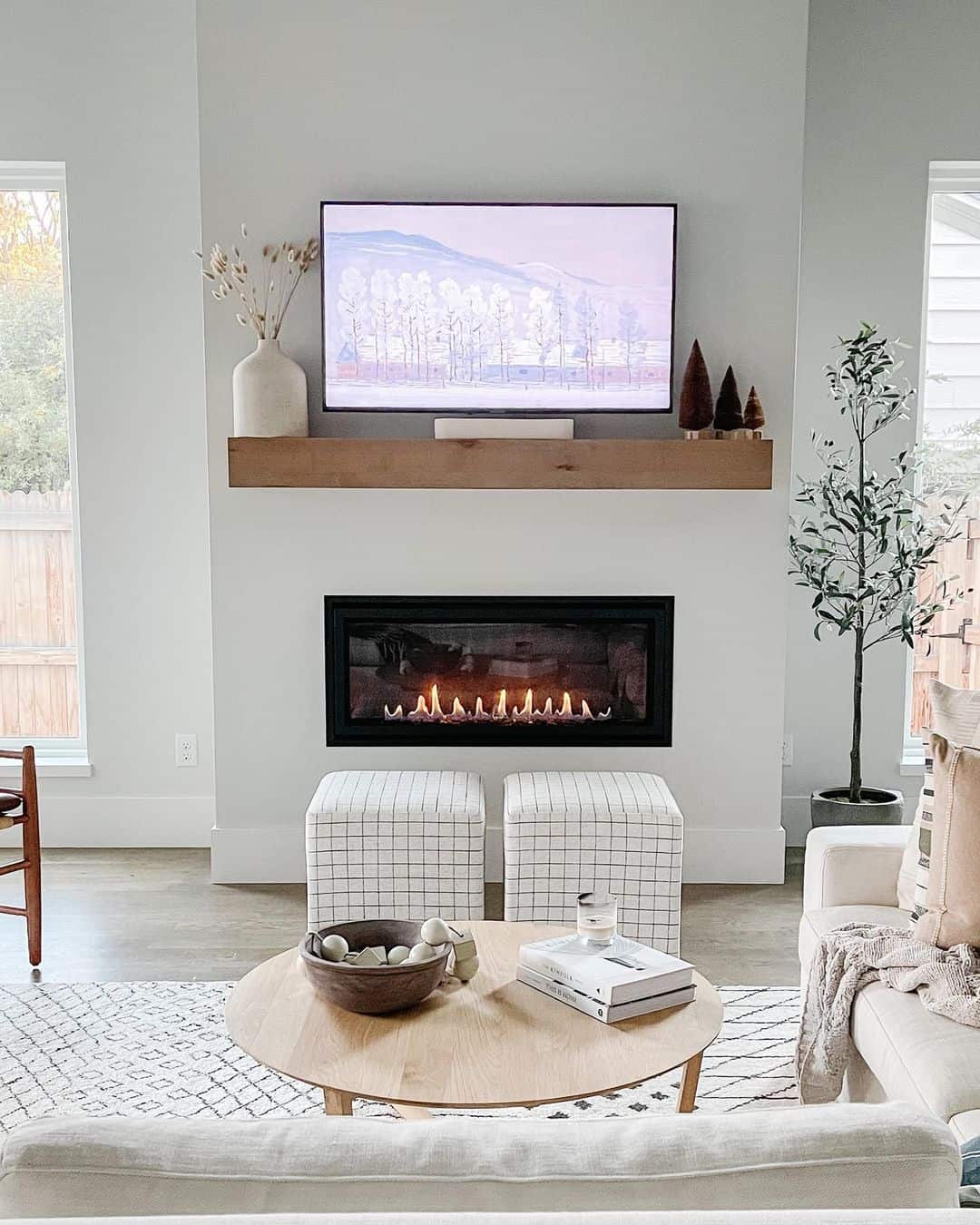 25 Inspired Linear Fireplace Ideas for a Cozy Farmhouse Home