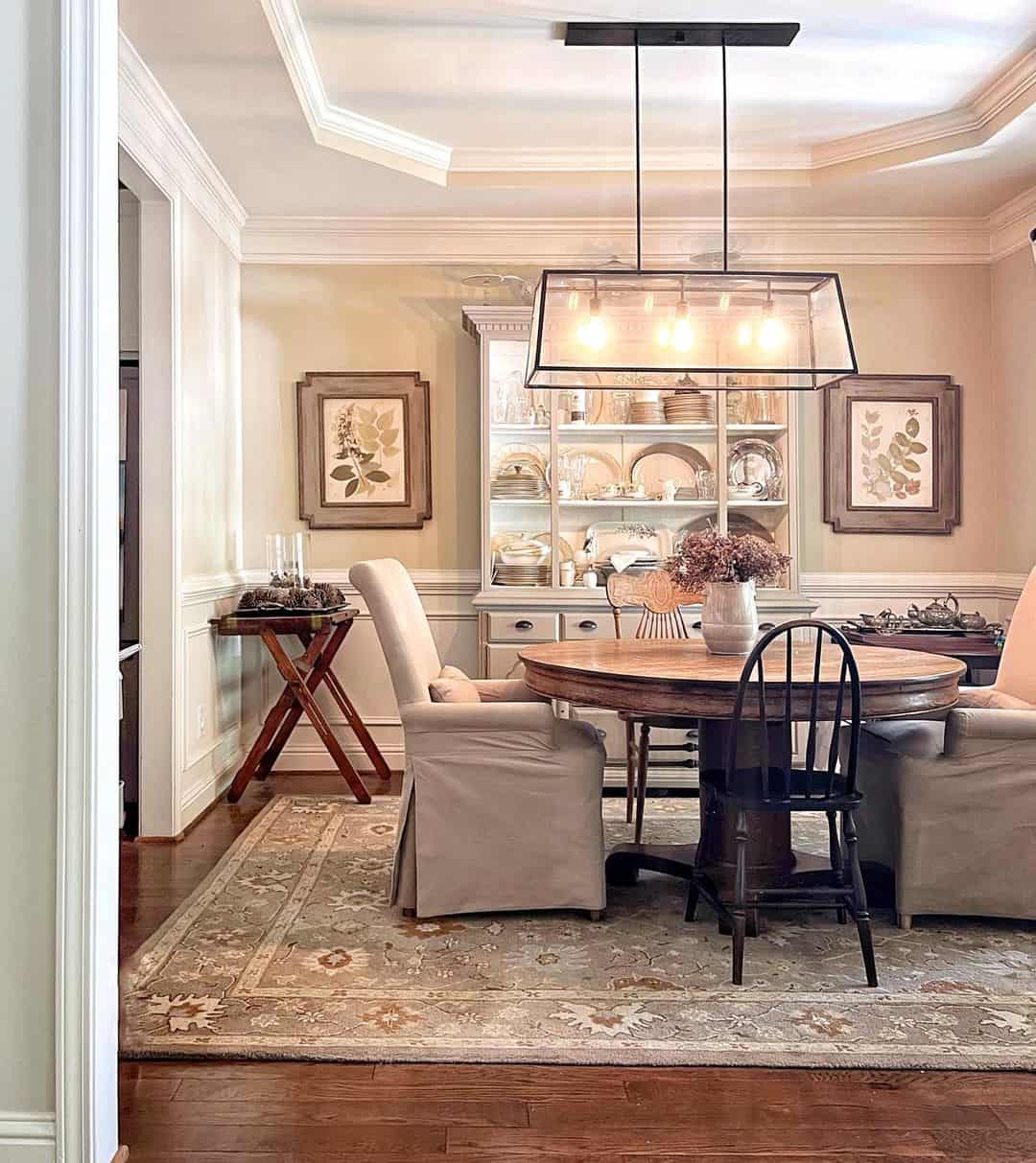 29 Dining Room Rug Ideas for Added Warmth, Interest, and Style