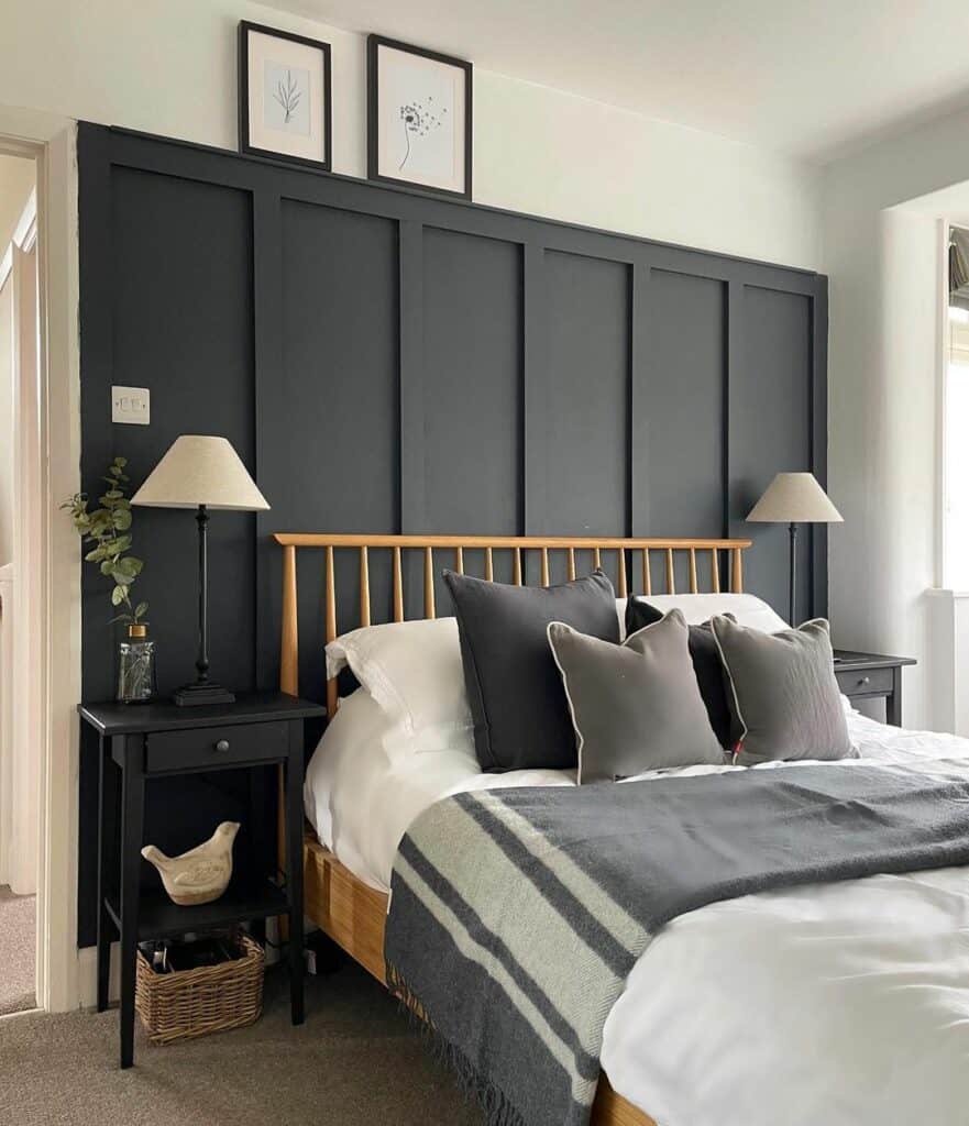 30 Bold Wainscoting Bedroom Ideas To Beautify Your Home