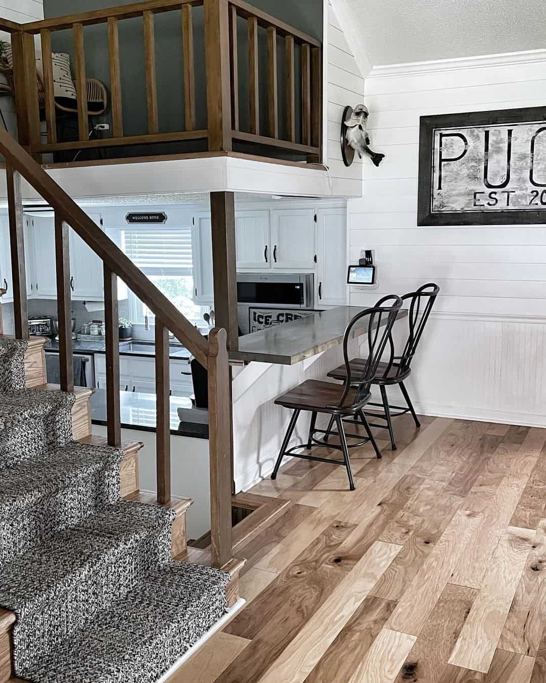 23 Modern Stair Runner Ideas for a Quick and Easy Staircase Upgrade