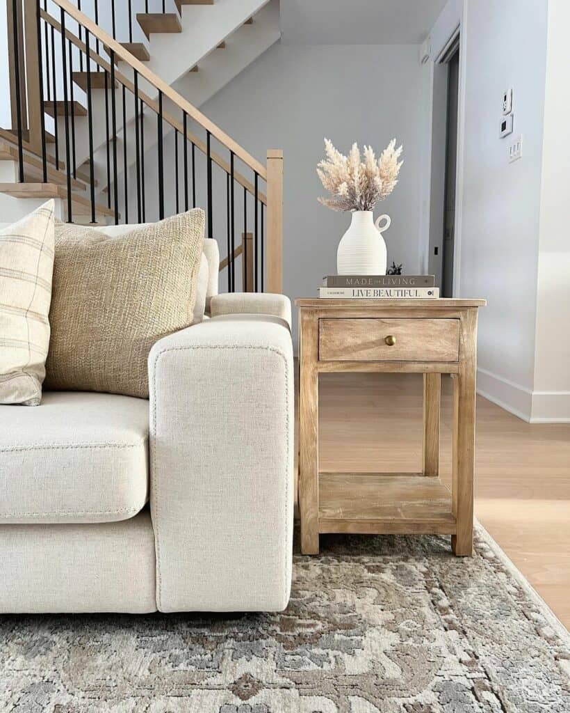 33 Simple and Stunning Ideas for Side Table Décor