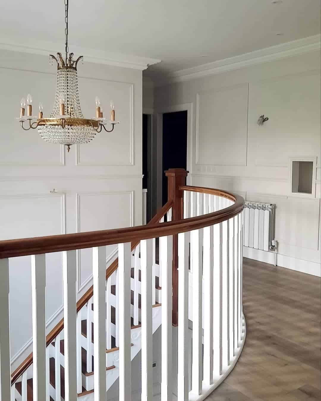 23 Staircase Chandelier Inspirations To Transform Your Home
