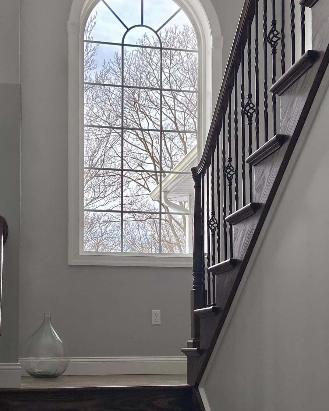 30 Classic Window Grids That Create a Decorative Accent