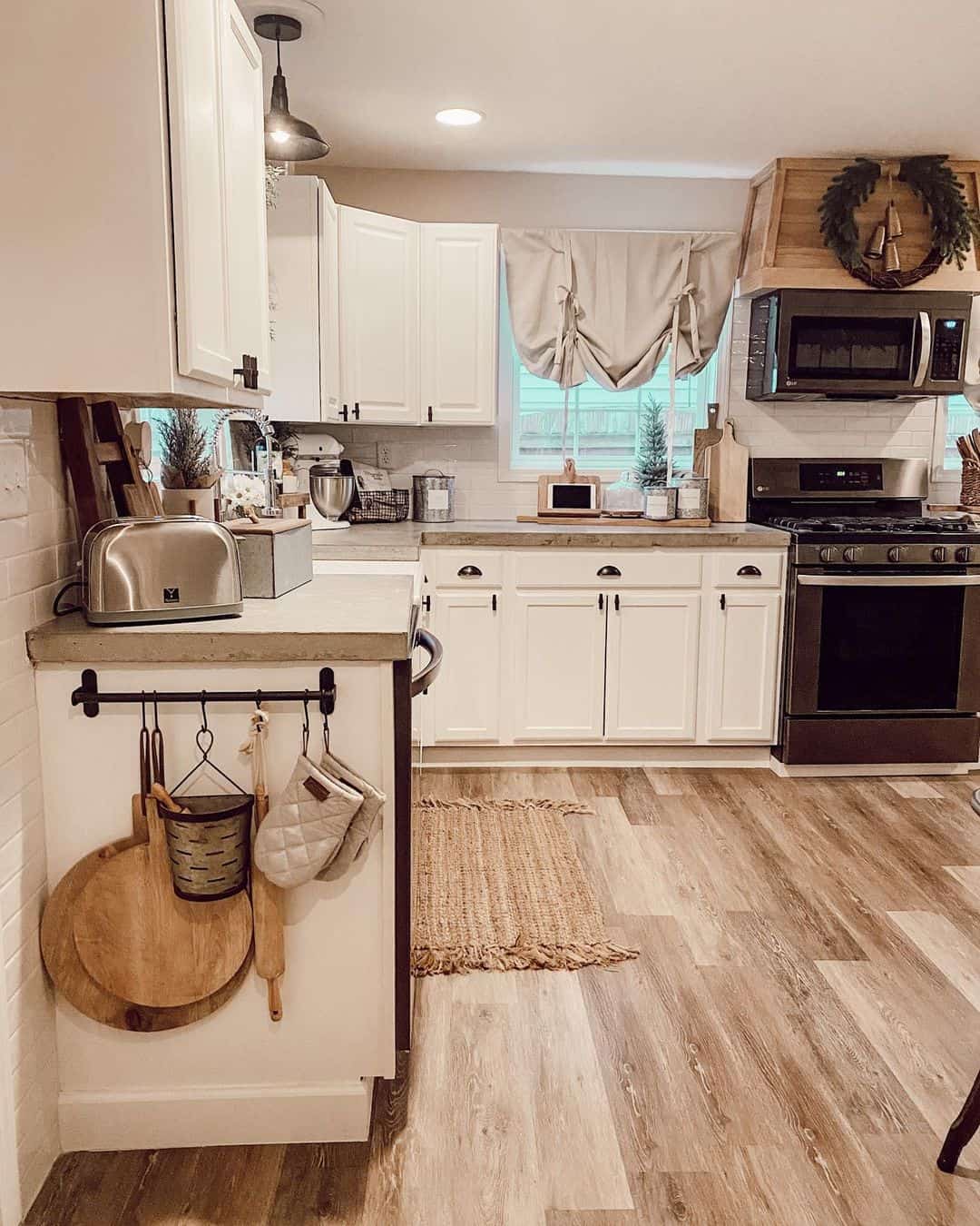 28 Corner Kitchen Cabinet Ideas and Layouts to Maximize Your Space