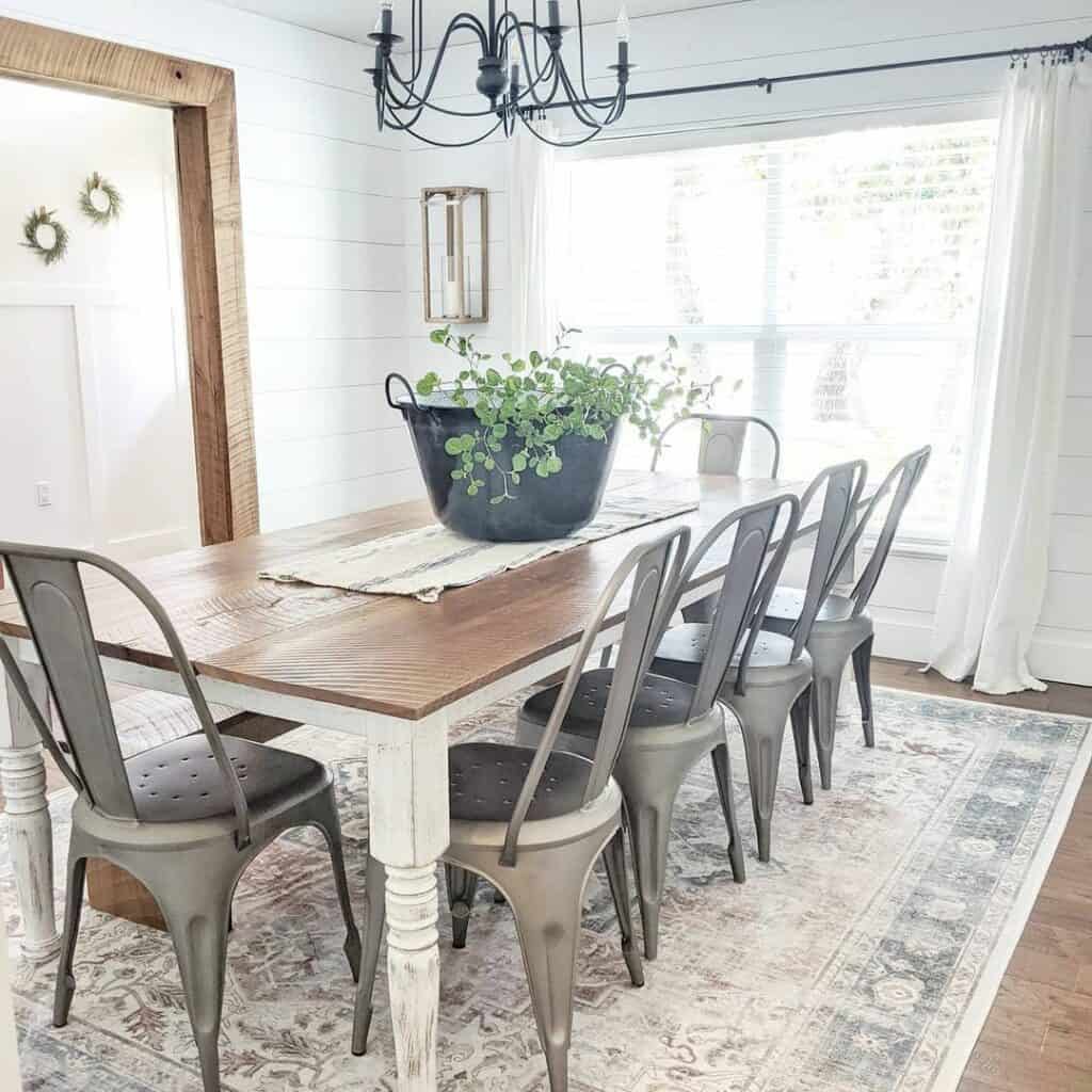 29 Dining Room Rug Ideas for Added Warmth, Interest, and Style