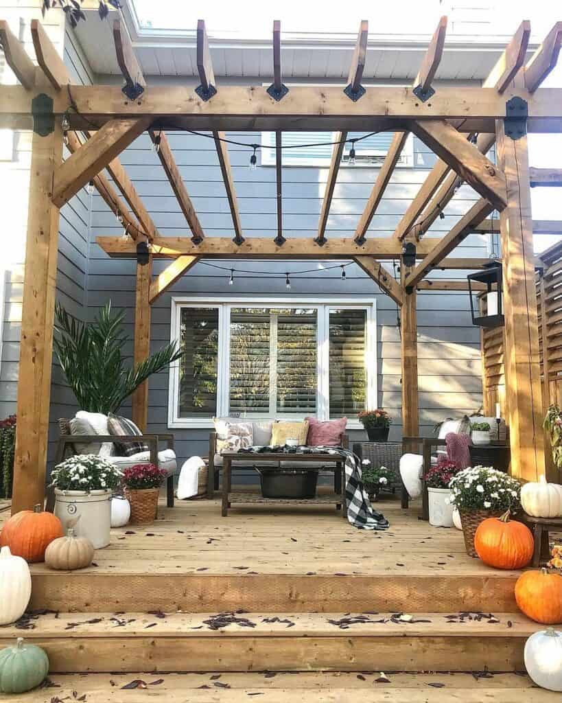 29 Deck Decorating Ideas For The Ultimate Backyard Oasis