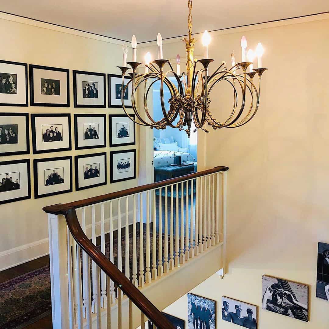 23 Staircase Chandelier Inspirations To Transform Your Home