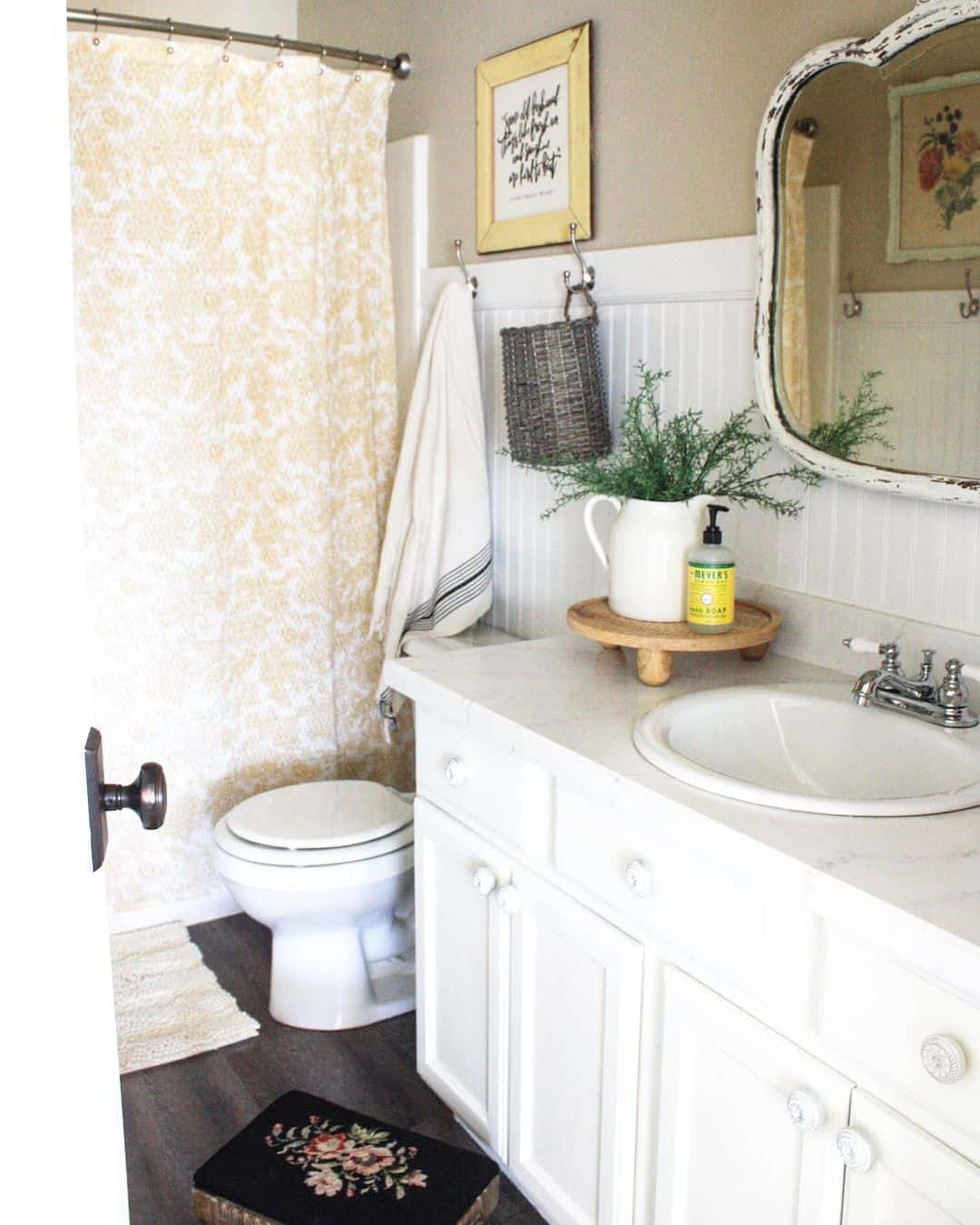 29 Wainscoting Bathroom Designs To Transform Your Space