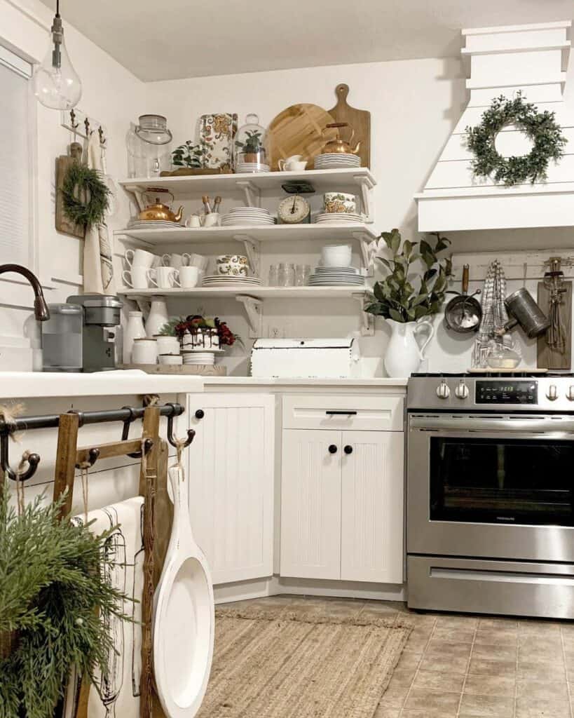 28 Corner Kitchen Cabinet Ideas and Layouts to Maximize Your Space