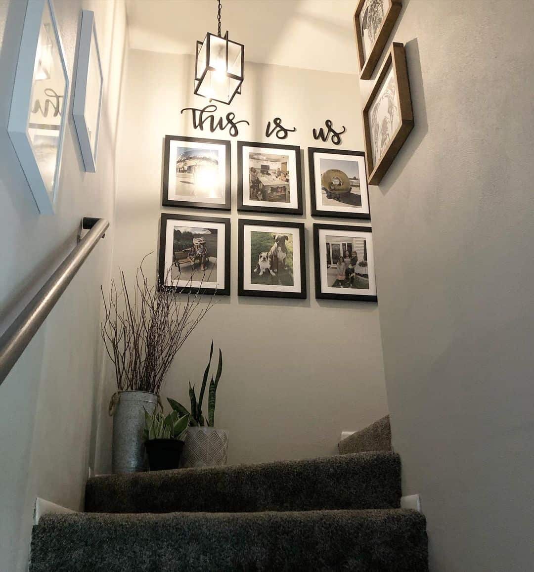 30 Exquisite Stairwell Décor Ideas to Upgrade Your Stairs