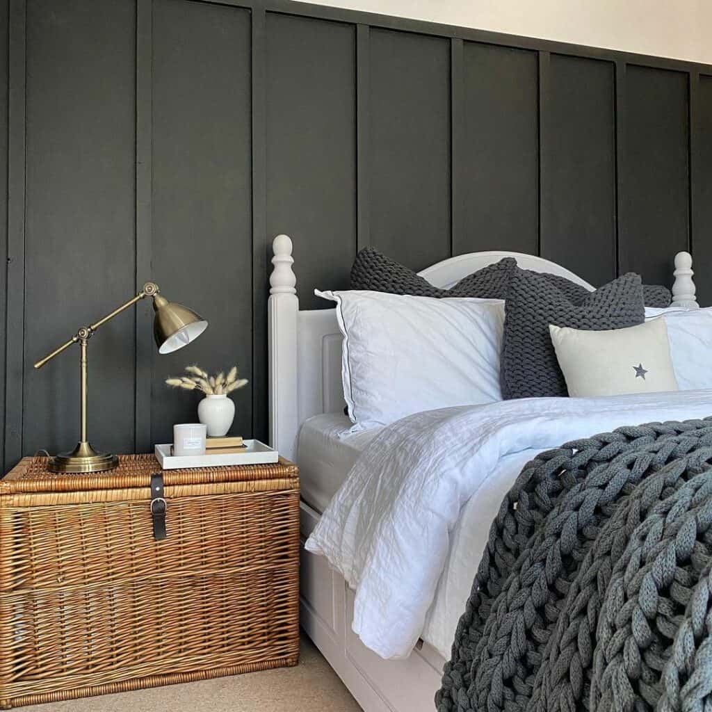 30 Bold Wainscoting Bedroom Ideas To Beautify Your Home