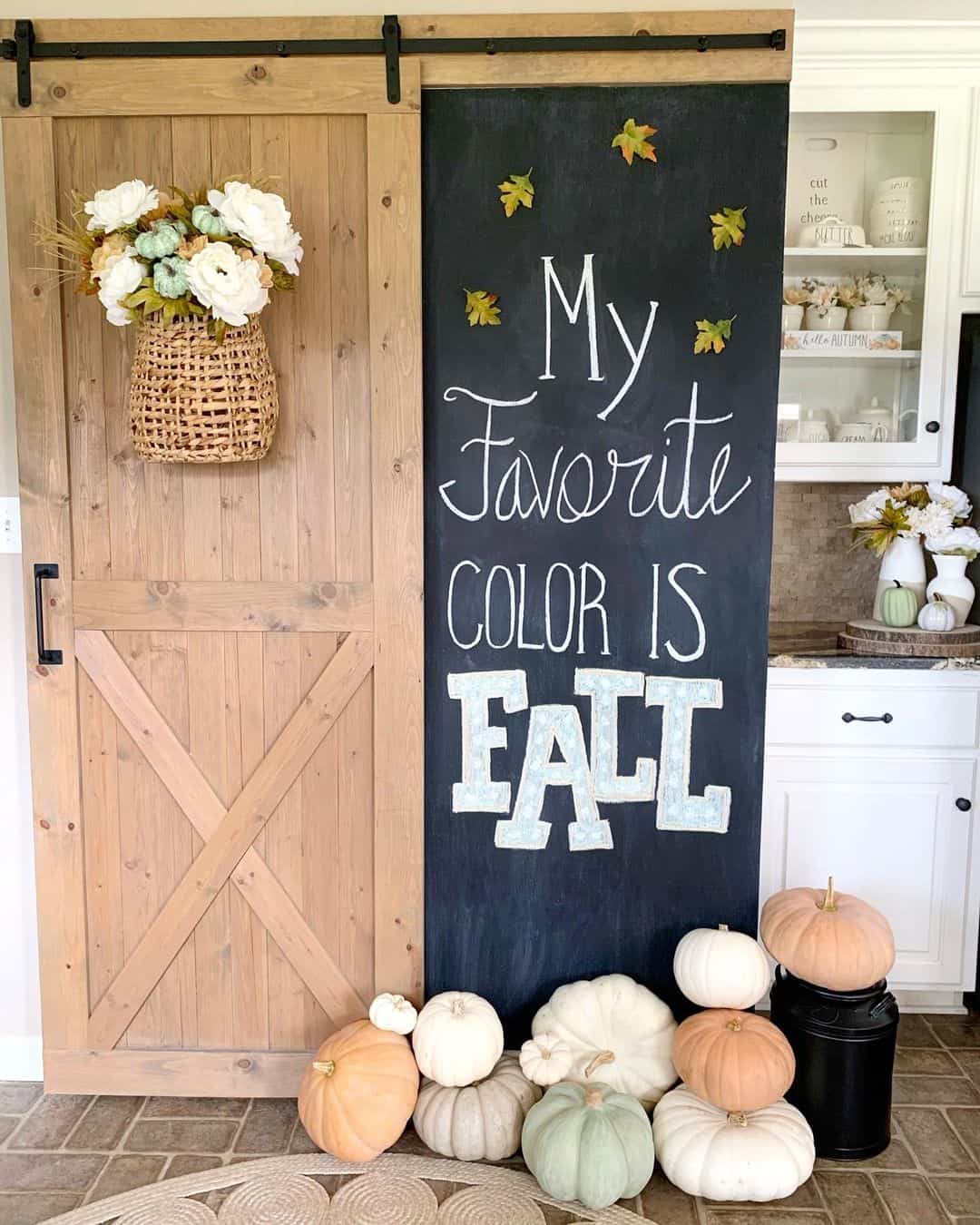 24 Crisp And Cool Fall Chalkboard Ideas