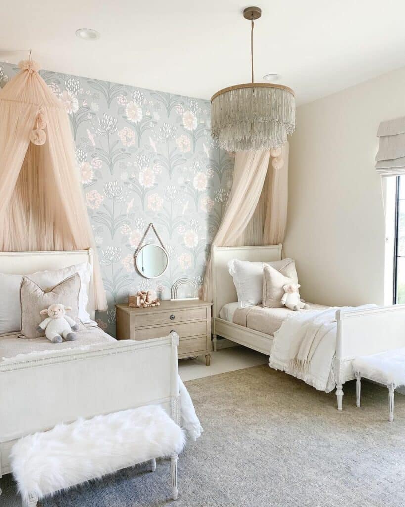 35 Cute Wallpaper for Girl’s Room Ideas for All Styles