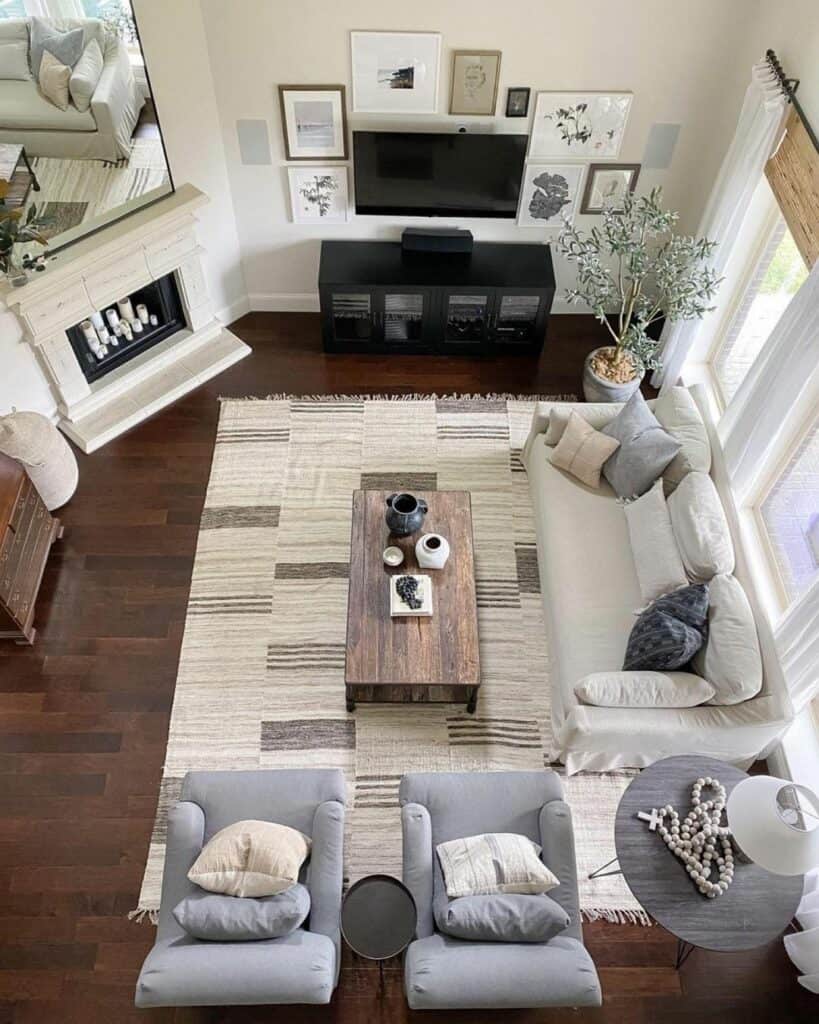 12 Awkward Living Room Layout Ideas for The Trickiest Spaces