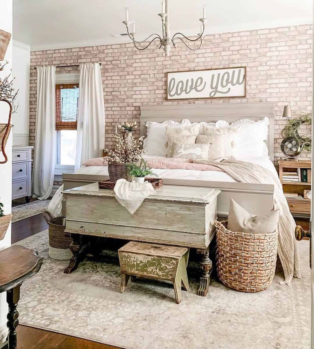 30 Romantic Bedroom Ideas To Try for an Intimate Atmosphere