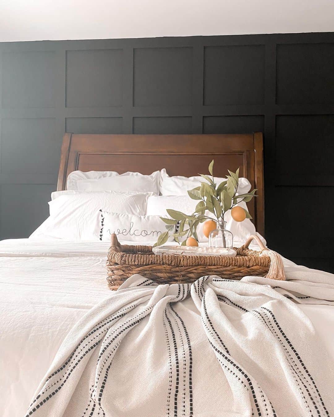 30 Bold Wainscoting Bedroom Ideas To Beautify Your Home