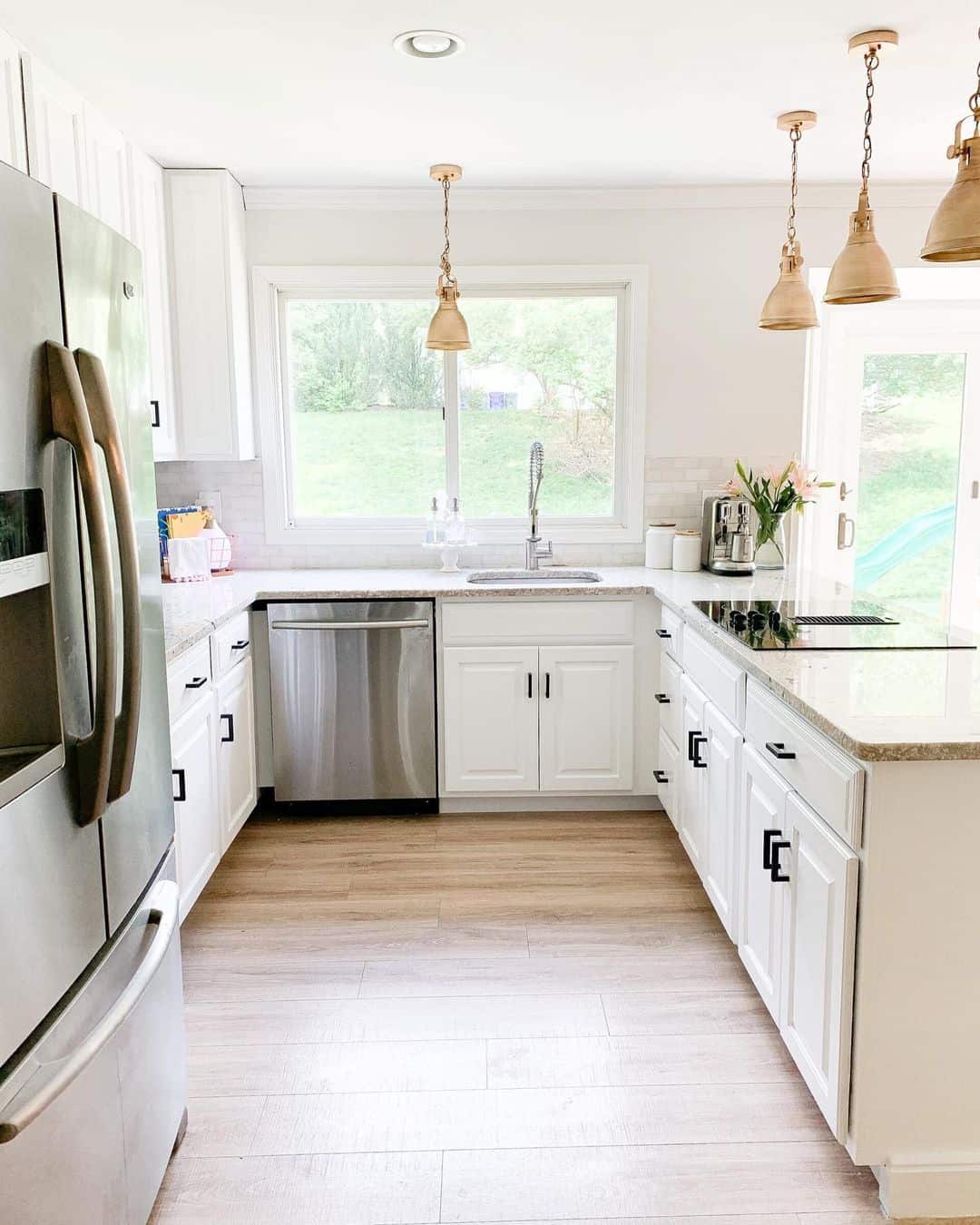 34 Farmhouse Kitchen Lighting Ideas to Spark Inspiration